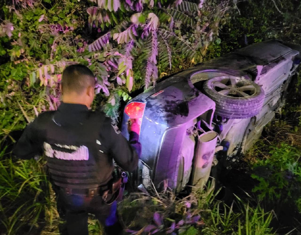 Dos Extranjeros Lesionados Saldo De Accidente Automovilístico En Playa